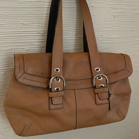 Coach | Bags | Coach Tan Leather Hobo Bag With Flap Closure F234 ...